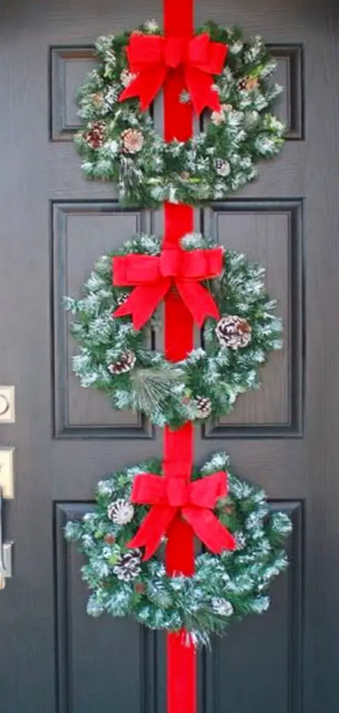 Triple Christmas Wreath Ideas - How To Make a Christmas Wreath Trio